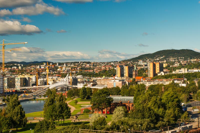 Arquitectura Da Cidade De Oslo Imagem de Stock - Imagem de torre ...