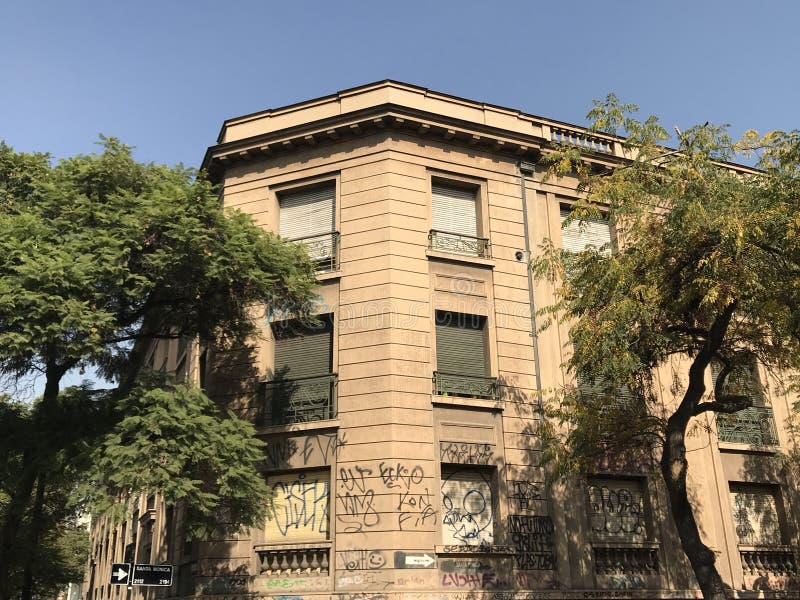 Arquitectura Espa?ola Y Edificios En Chile Foto de archivo - Imagen de cityscape, casas: 146231898