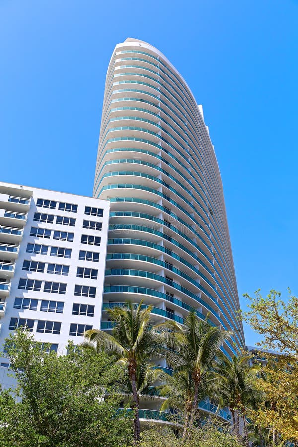Miami Beach, La Florida, Edificios Modernos De La Arquitectura a Lo ...