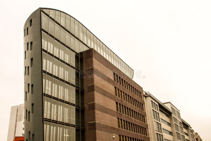 Arquitectura Moderna En Berlín Foto de archivo - Imagen de turismo ...