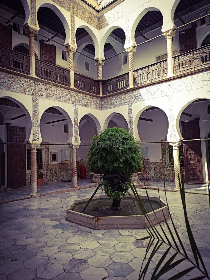 Arquitectura Otomana En Argelia Foto de archivo - Imagen de vacaciones ...