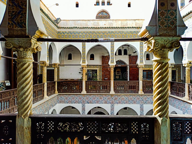 Arquitectura Otomana En Argelia Foto de archivo - Imagen de otomano ...