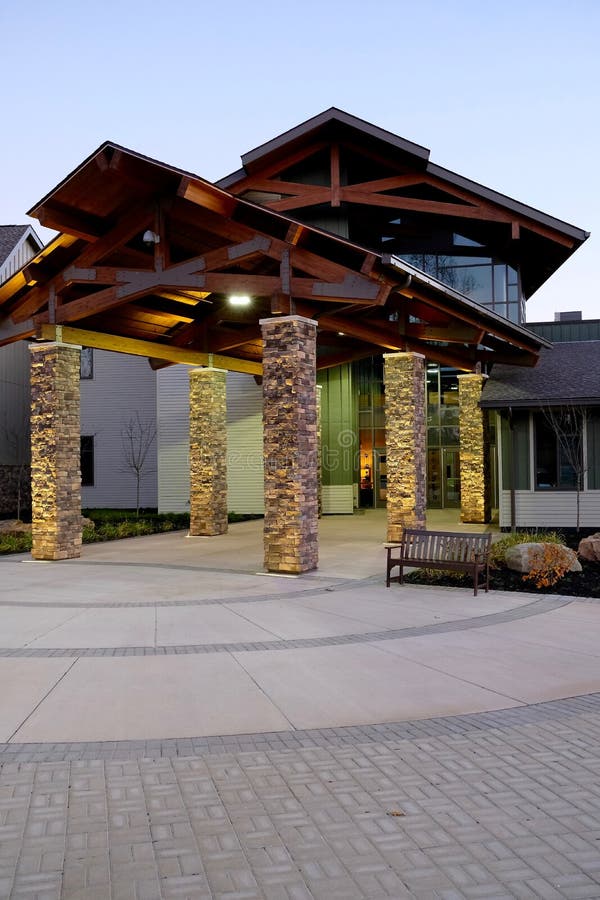 Arquitectura Rústica De La Escuela Imagen de archivo - Imagen de modelo ...