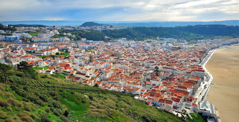 Arquitetura Da Cidade De Nazare Imagem de Stock - Imagem de montanha ...