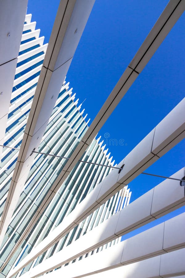 Arquitetura Moderna Lisboa, Portugal Foto de Stock - Imagem de urbano ...