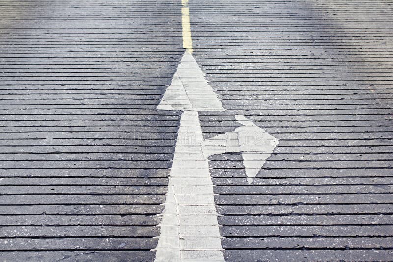 The Arrow Forward and Turn Right Sign on Seamless Concrete Texture ...