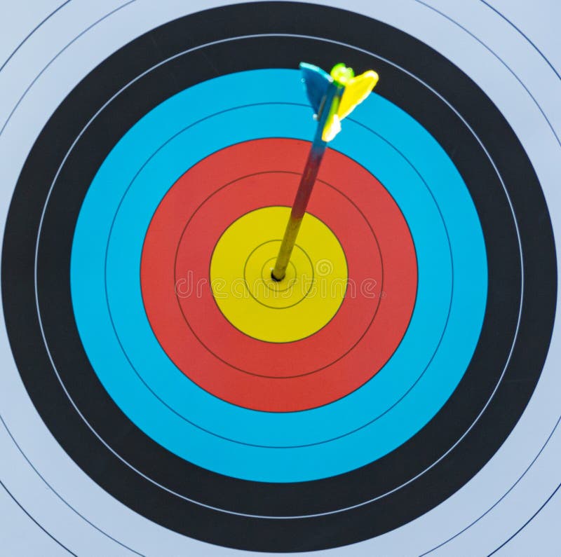 Arrow Shot in the Center Focus on Target Stock Image - Image of diagram ...