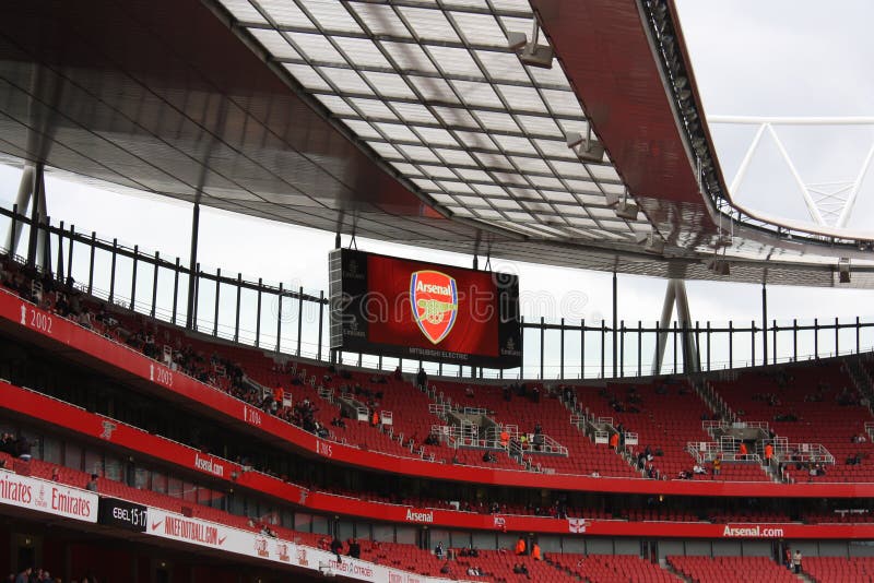 Emirates Stadium crowd editorial stock image. Image of celebrate - 20555694