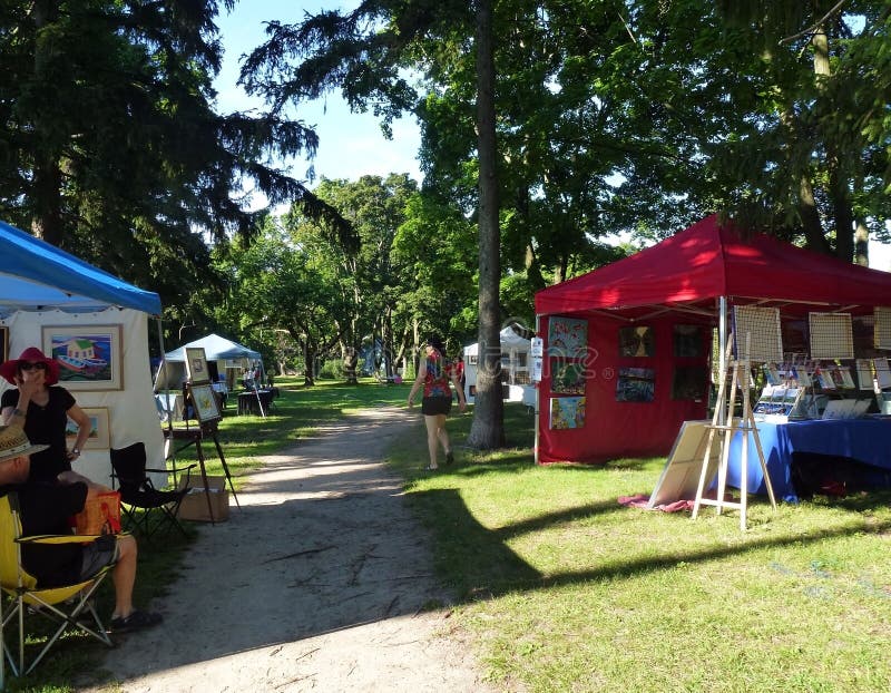 Art and Craft Exhibition editorial photography. Image of park - 76435962