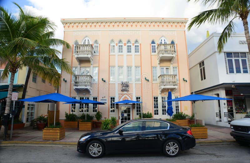 Art Deco Style Fat Tuesday in Miami Beach Editorial Stock Photo - Image ...