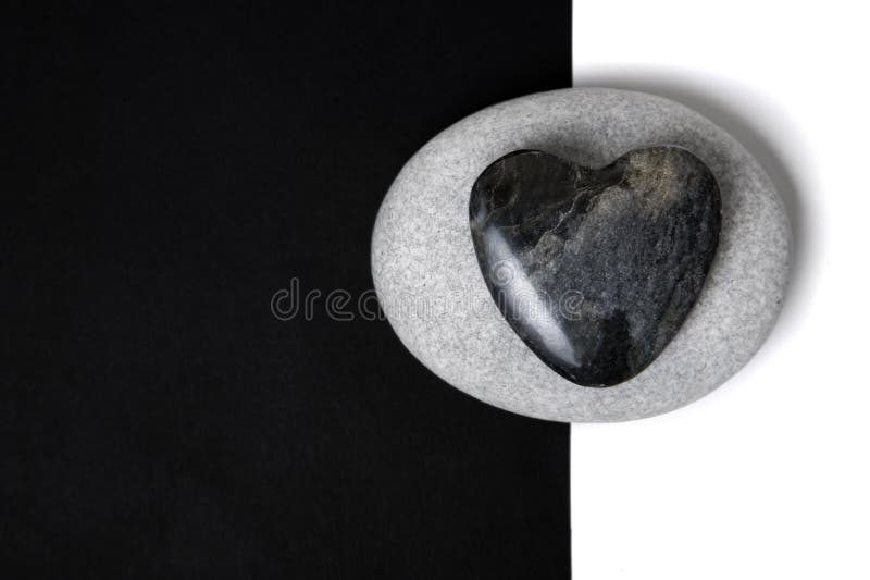 Art en pierre de coeur image stock. Image du cercle, composition - 11052409