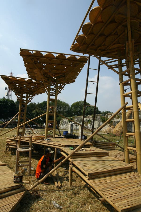 Art installation editorial photography. Image of installation - 43991902