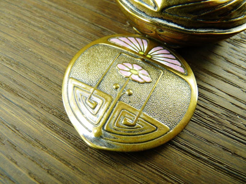 Art nouveau powder compact stock image. Image of fashion - 68172567