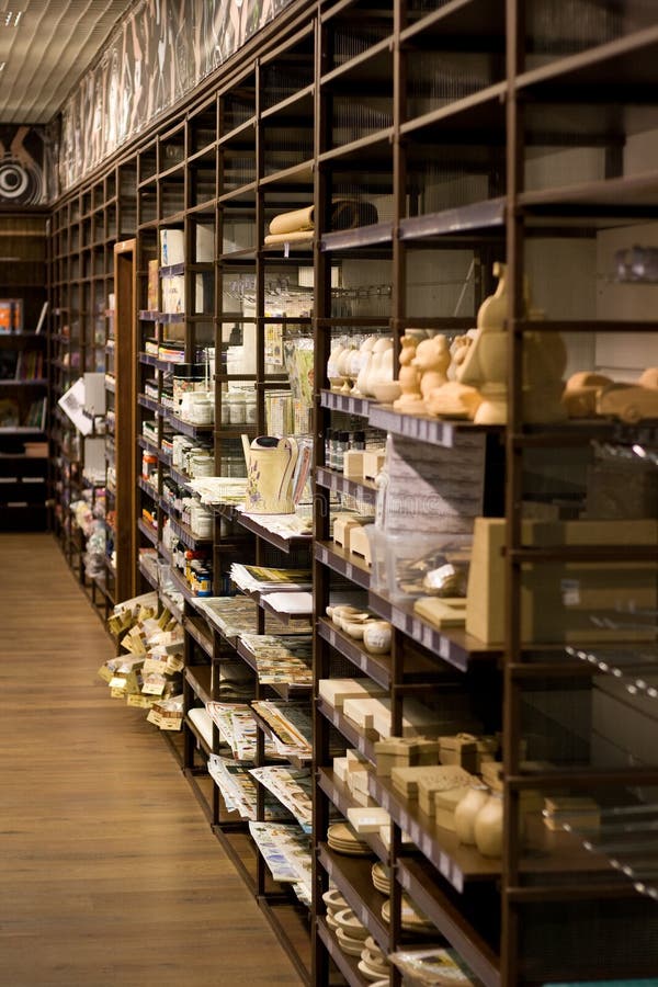 Art Store Shelves Picture. Image: 17216916