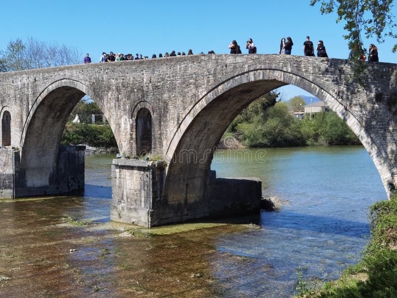 Arta Arched Bridge in Arahthos River Greece Editorial Photography ...