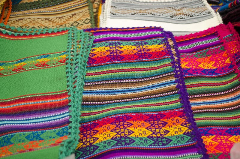Artigianato peruviano immagine stock. Immagine di mercato - 60508091