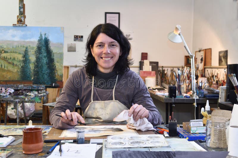 Artist Drawing in the Studio Stock Photo - Image of outline, lifestyle ...