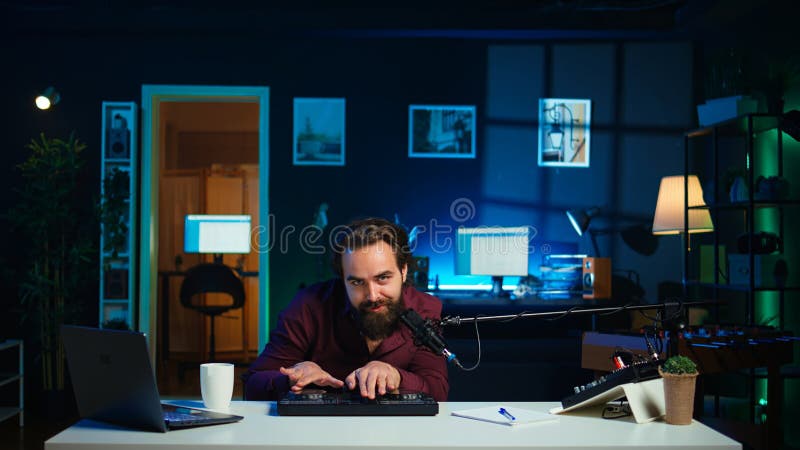 Artist Filming Dj Mixing Tutorial Sound Controller Stock Photos - Free ...