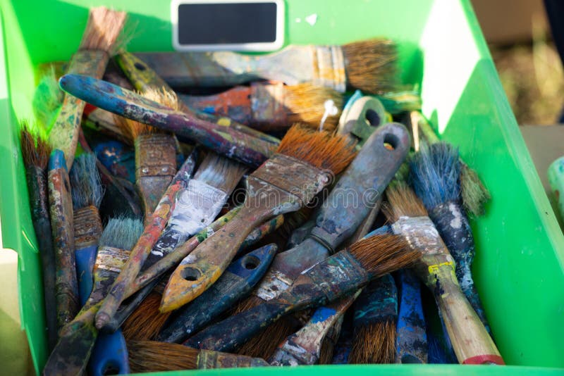 ARTIST`s POUCH of PAINT BRUSHES. Rustic Painter S Brushes of Various ...