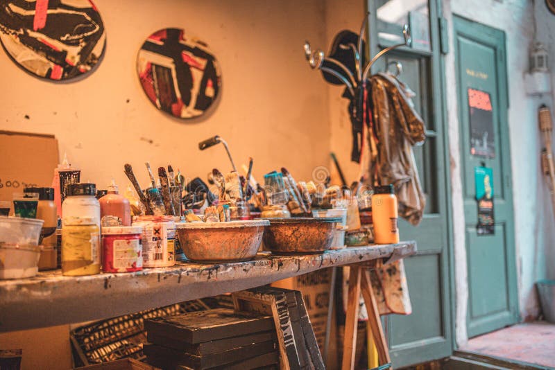 Artist Workshop editorial photo. Image of workshop, brush - 191301076