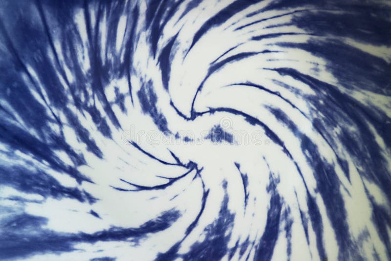 Artistic Gradient Blue on White Vortex Pattern of Ceramic Plate Stock ...