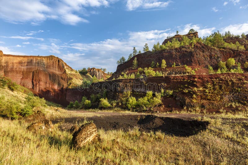 As Cores Do Vulcano Extinto De Racos Foto de Stock - Imagem de naughty ...