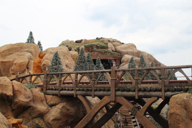 Another Old Bridge in the Mid-west Editorial Photography - Image of ...