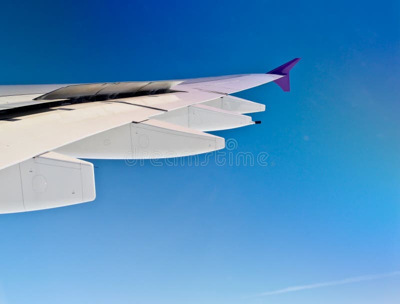 Asa de Aisbus A380 foto de stock. Imagem de cenas, paisagem - 27975538