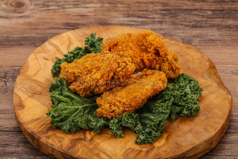 Asas De Frango Frito E Picante Imagem de Stock - Imagem de aves ...