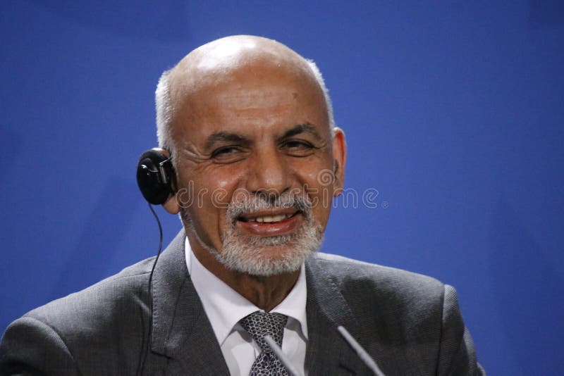 Ashraf Ghani Ahmadsai redaktionell foto. Bild av askfat - 52008695