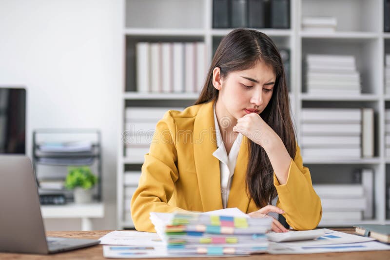 Asian Business Woman Thinking Solving Problem at Work, Worried Serious ...