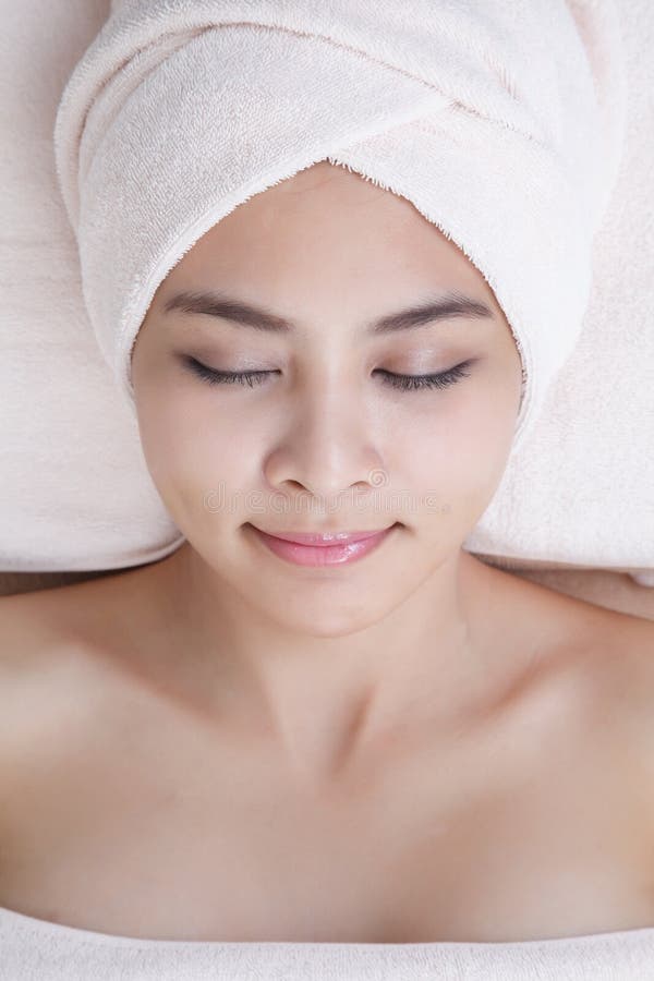 Asian girl in spa stock photo. Image of bath, face, moisturizer - 28442474