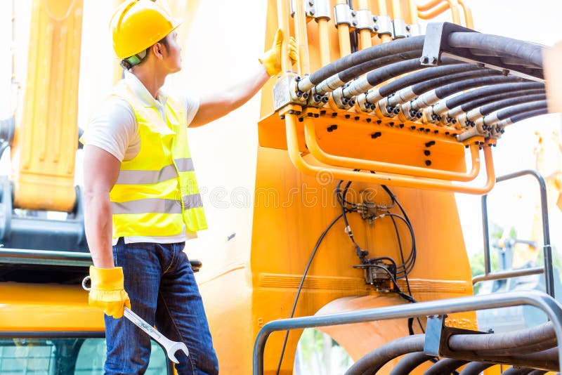 Mechanic People Working Heavy Machinery Mining Industry Stock Photos ...