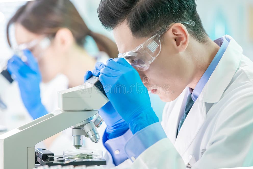 Asian Scientist Use Microscope Stock Image - Image of doctor, medicine ...