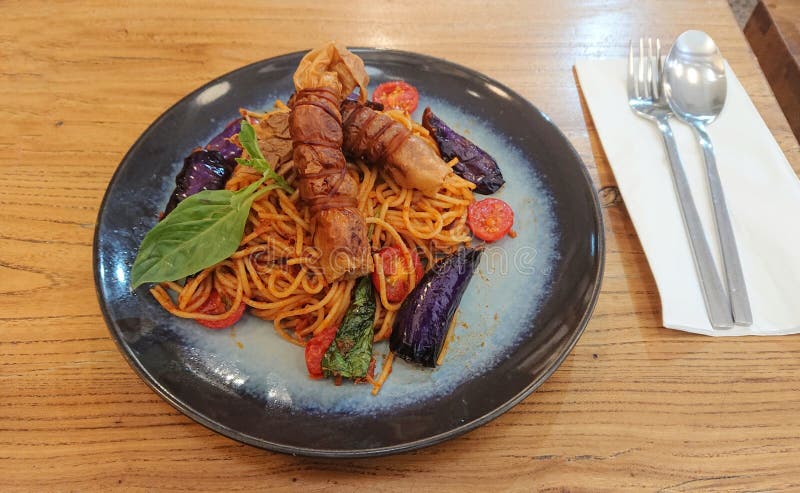 Asian Style Veggie Fried Spaghetti Stock Photo - Image of asian ...