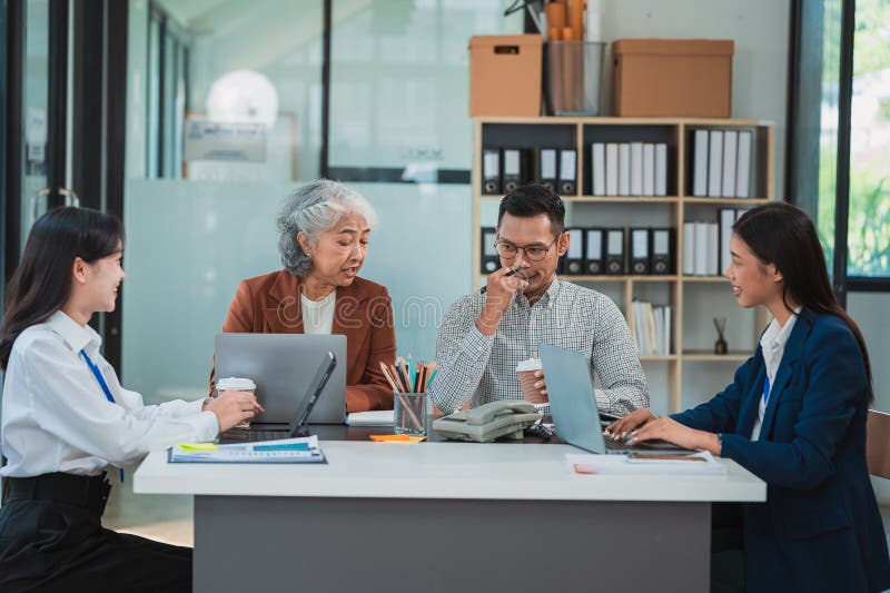 Asian Workshop Participant Team Building in Small Group Discussions ...