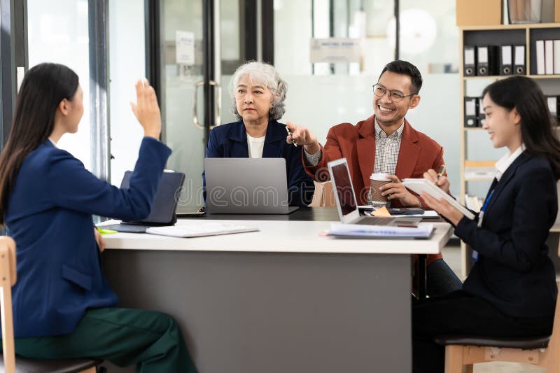 Asian Workshop Participant Team Building in Small Group Discussions ...