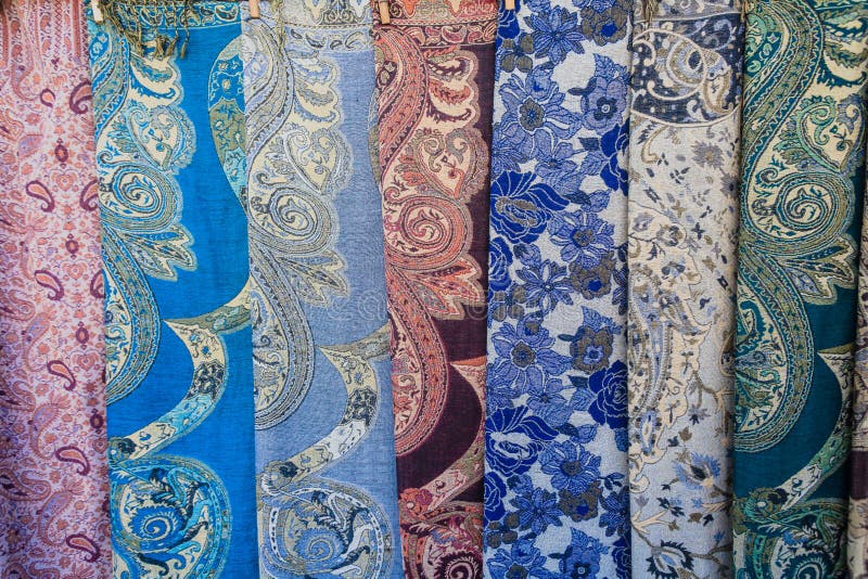 Stoff-Gewebe-Hut-Farben stockbild. Bild von gebildet - 32744231