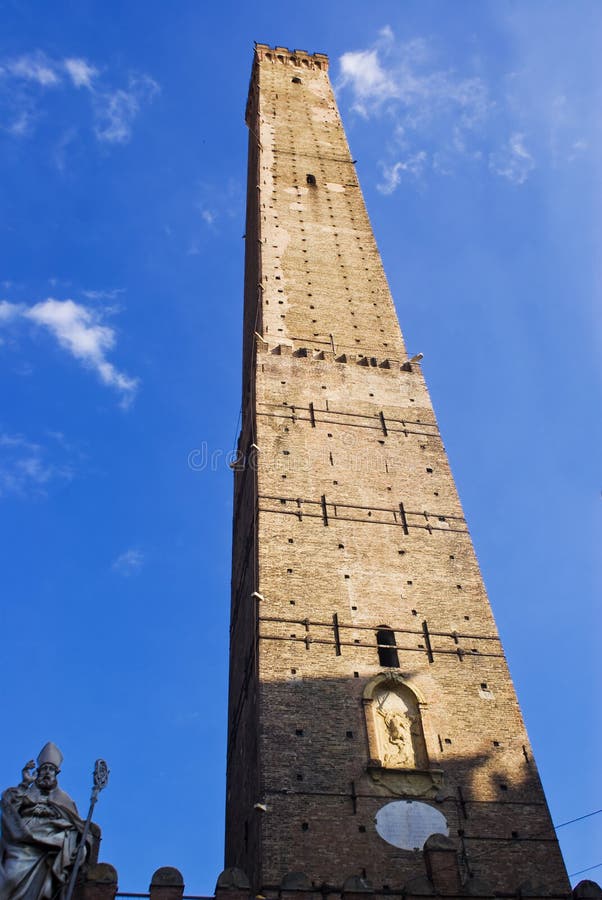 Asinelli tower, Bologna stock image. Image of downtown - 162153467