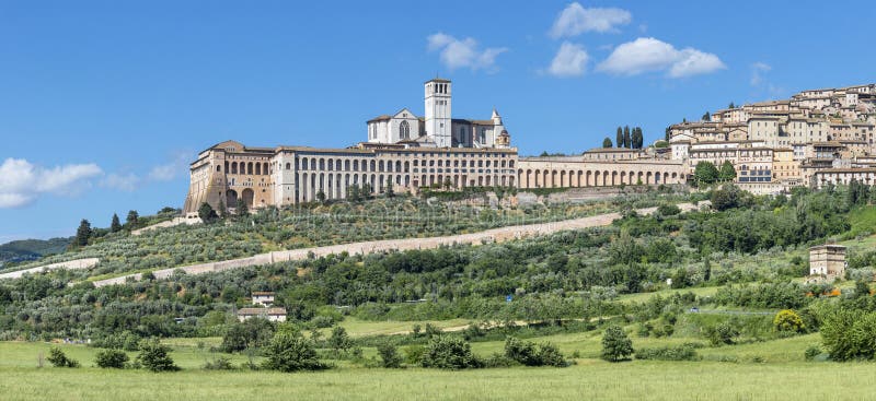 Asisi El Panorama De Basilica Di San Francesco Fotografía editorial ...