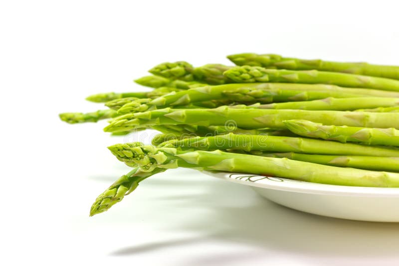 Asperge sur le fond blanc photo stock. Image du nature - 31234658
