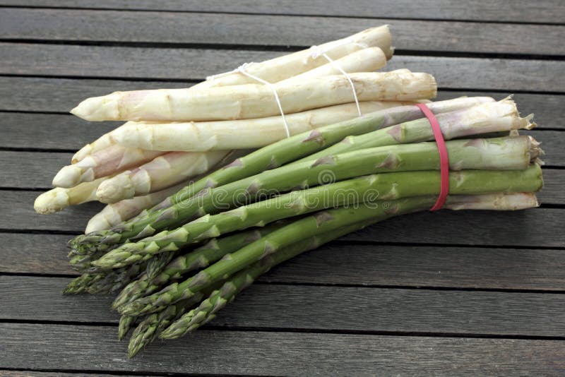 Asperge stock foto. Image of vers, vegetariër, achtergrond - 31455864