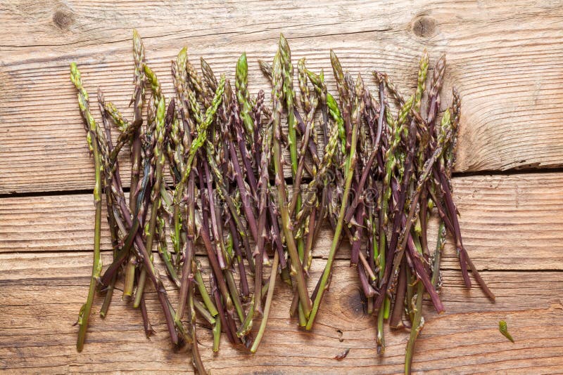 Asperge sauvage photo stock. Image du fermer, santé, gourmet - 39685058