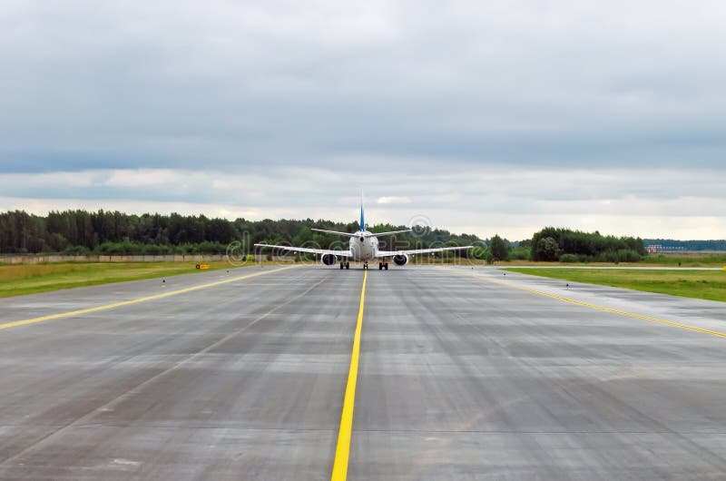 398 Airport Runway Texture Stock Photos - Free & Royalty-Free Stock ...