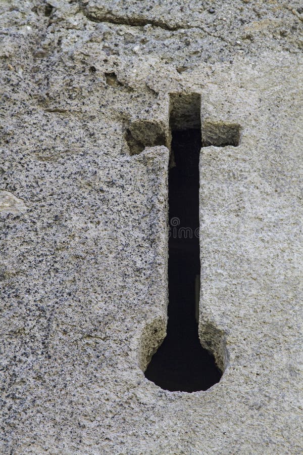 Aspillera imagen de archivo. Imagen de carta, cruz, agujero - 47163751