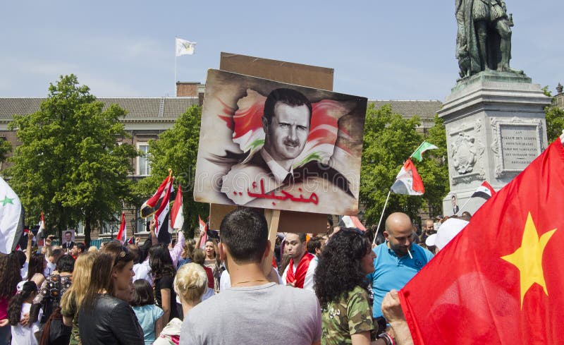 Assad samlar syrianer redaktionell foto. Bild av grupp - 24859910