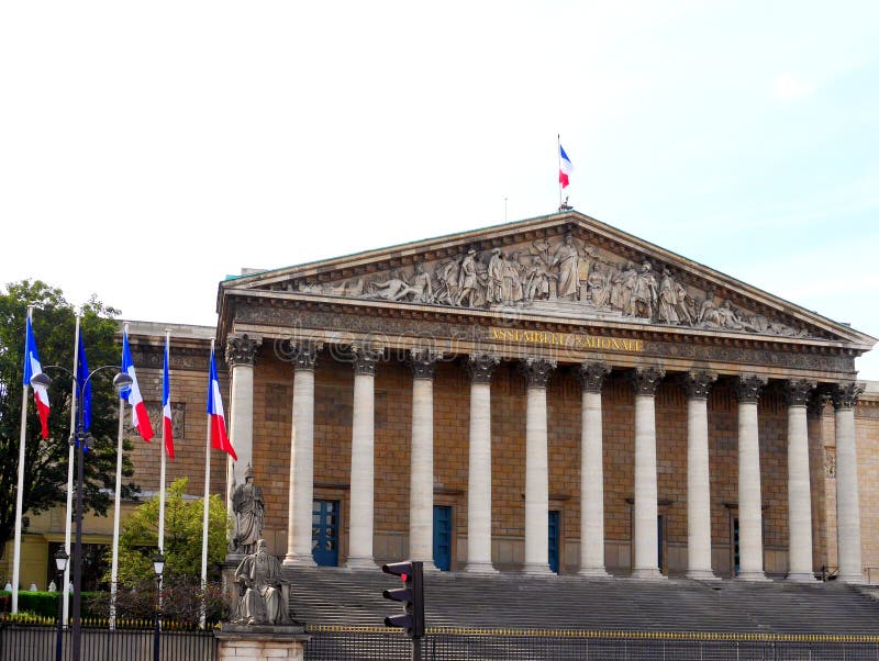 Palais Bourbon Di Le, Il Parlamento Francese a Parigi Fotografia Stock ...