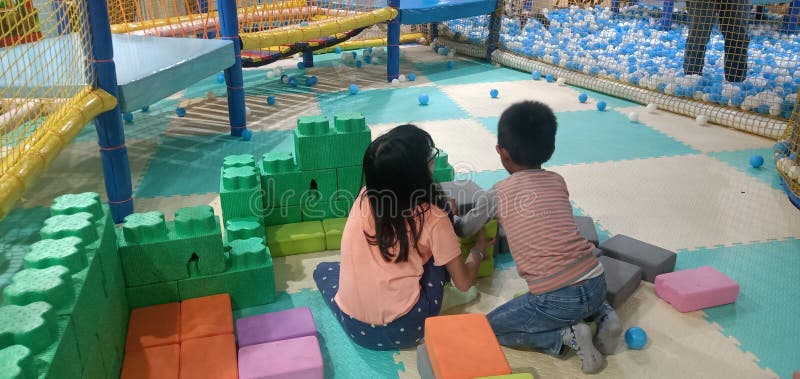 Assembling Blocks editorial stock photo. Image of park - 266160828