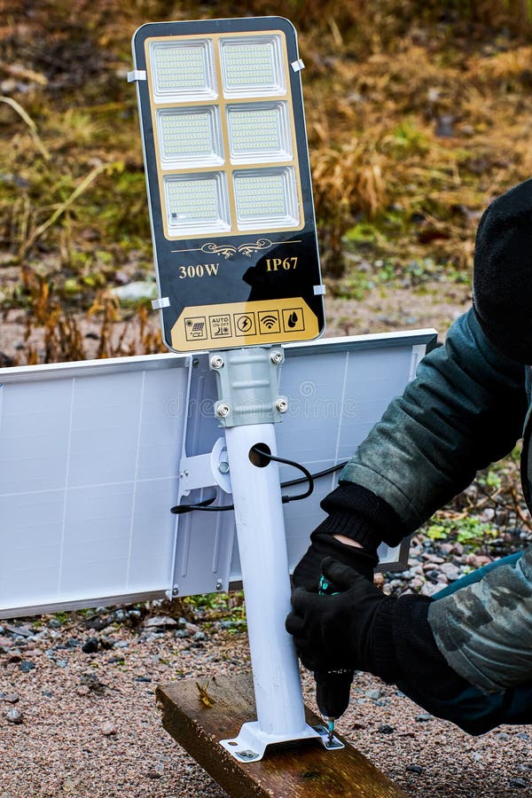 Assembly of Fully Autonomous, Standalone LED Street Lighting ...