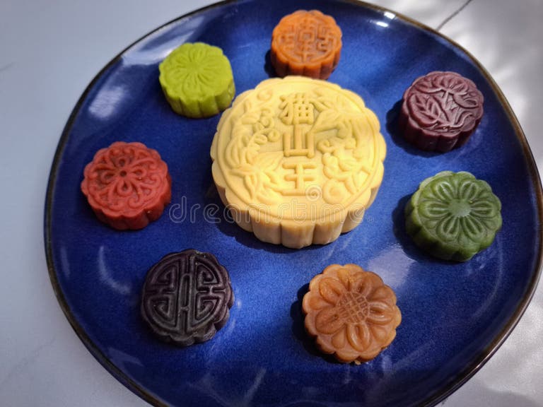 Assorted Mooncake on the Ocean Blue Plate Stock Image - Image of ...